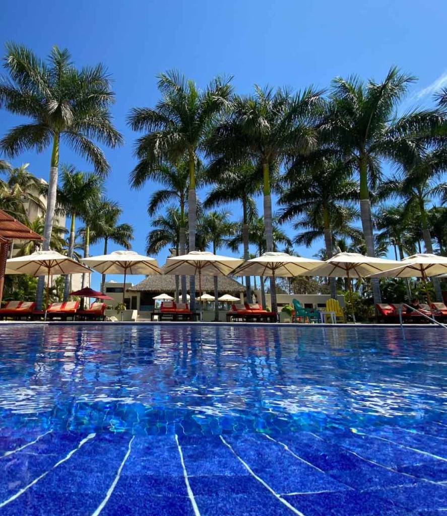 Sabal Playa – Family beach club with pool